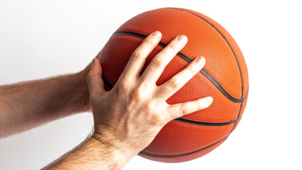 How to Palm a Basketball? A Beginners Guide - Copo Sports